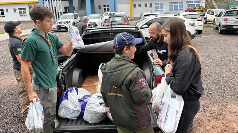 Brazil Scouts support communities devastated by flooding